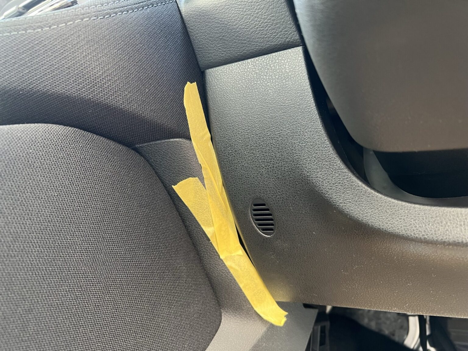 フェアレディZ(Z35:日産)に360度ドラレコを取り付けた方法。電源はオプション配線から | DIYでプチカスタム